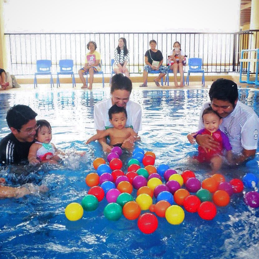 Swimming Game – Floating toy hurricane – Swimming Lessons Ideas